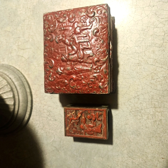 Vintage | Accents | Vintage Cedar Lined Cigarette Box Cinnabar Carved ...